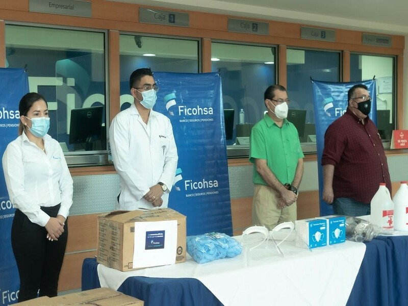 Ficohsa entrega desayunos a damnificados - RCV Honduras