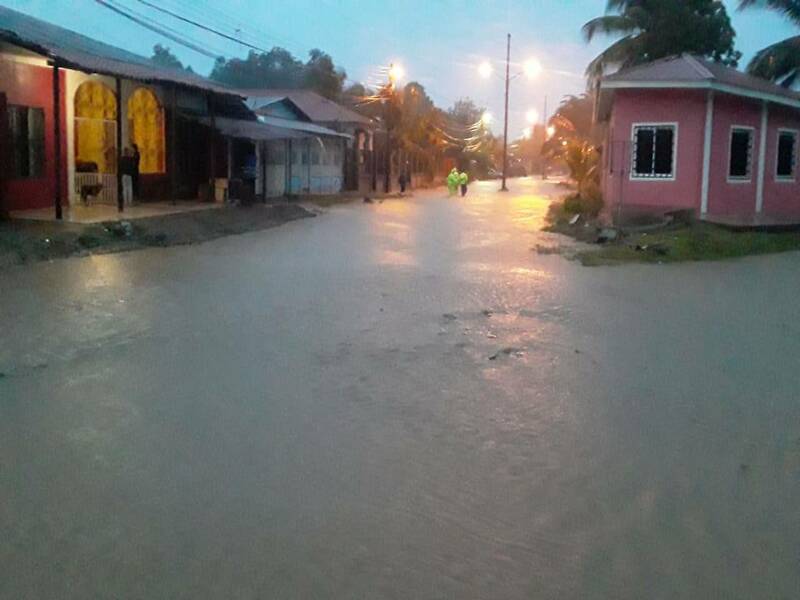 Se desborda el río Tocoa en Colón - RCV Honduras