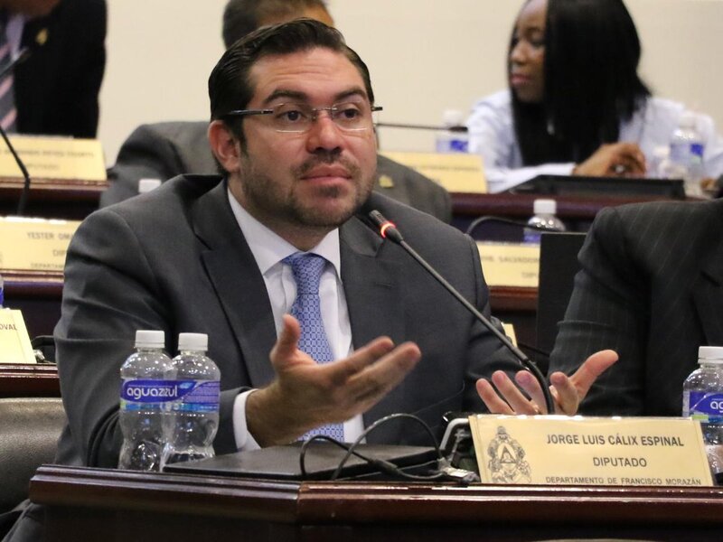 Jorge Calix: “Es más caro el gobierno en turno que el presupuesto para ...