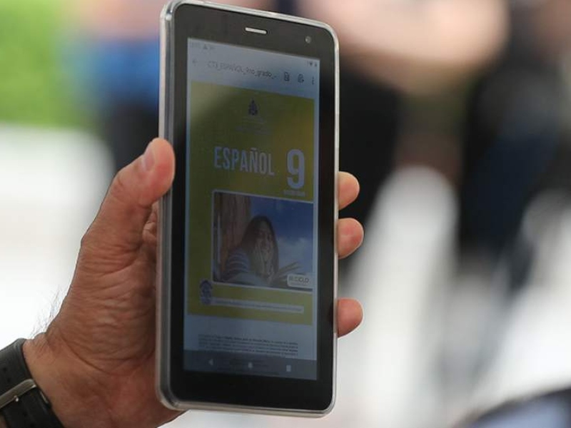Secretaría de Educación recibe segundo lote de 49 mil tablets