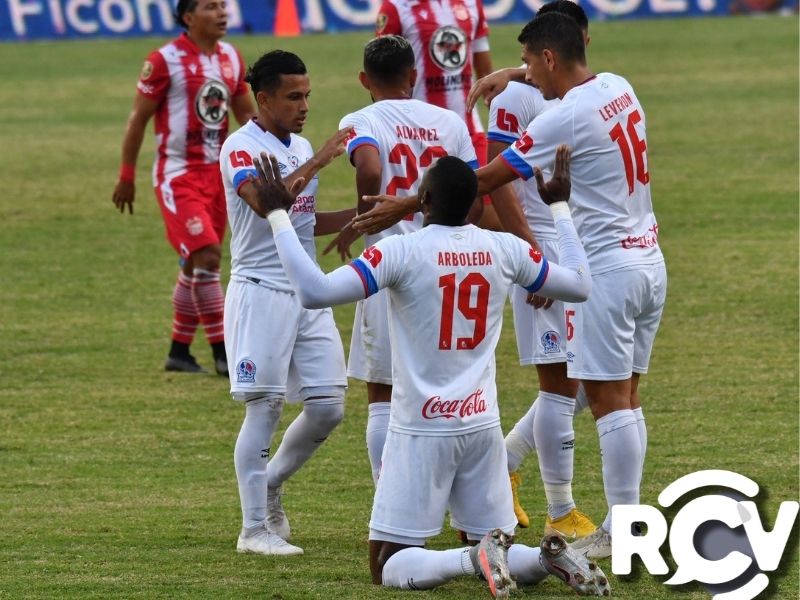 Olimpia gana en La Ceiba y es el nuevo líder del torneo clausura