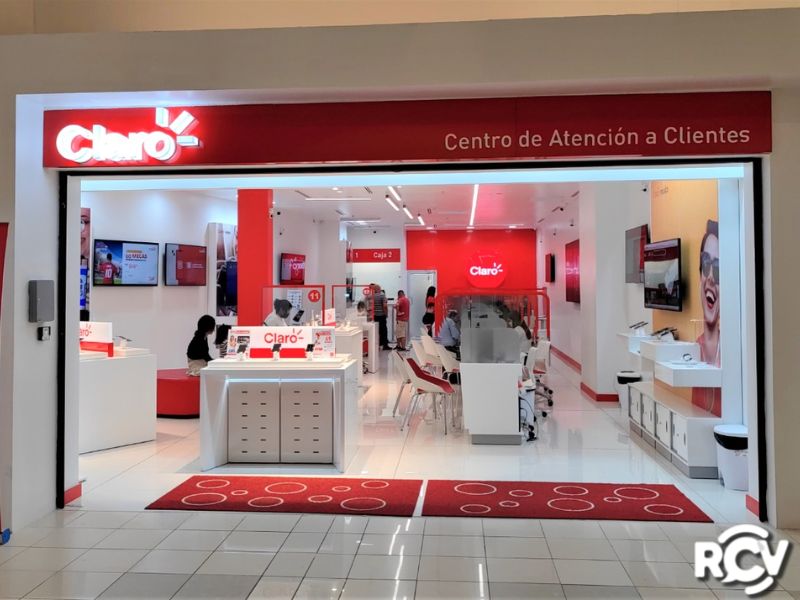 Claro inaugura su tan esperada tienda remodelada en Multiplaza, San ...