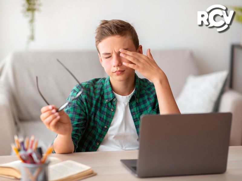 Estas son las razones por las que nos tiembla el párpado del ojo a veces