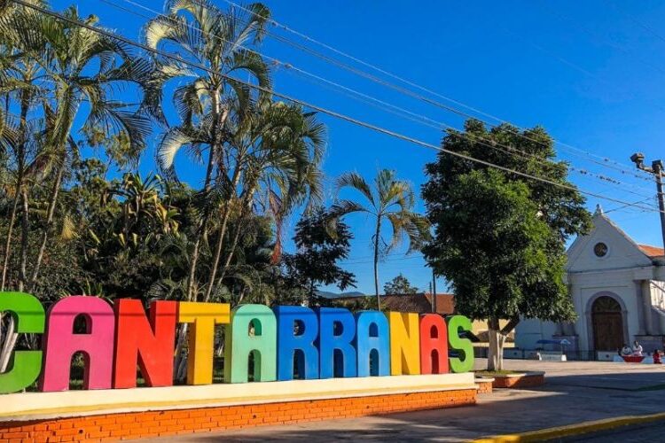 Plan perfecto: Recorrer el museo más grande en Cantarranas