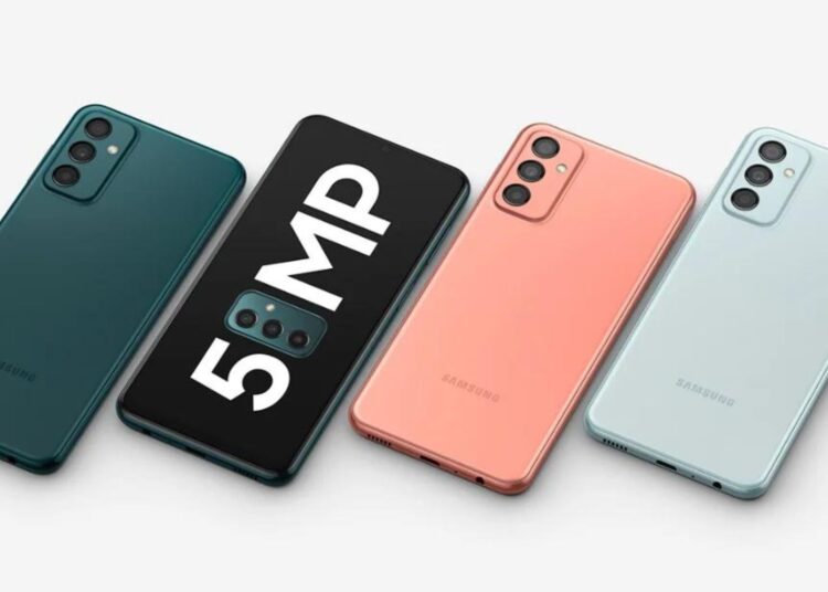 Nuevo Samsung Galaxy M55 con una cámara selfie enorme