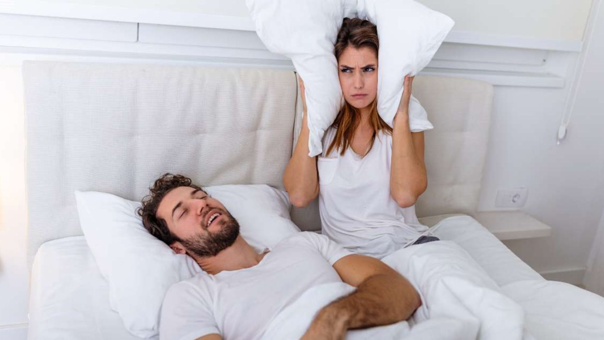 ¿Qué significa hablar dormido?