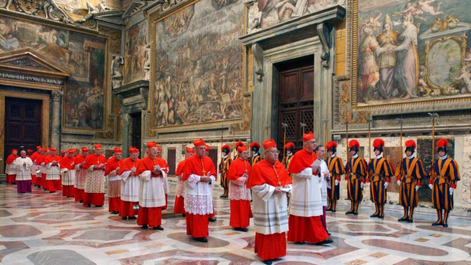 Capilla Sixtina lista para el conclave y elegir al nuevo papa