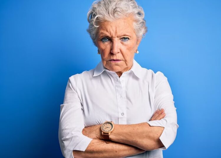 Las mujeres controlan mejor la ira con la edad, revela estudio