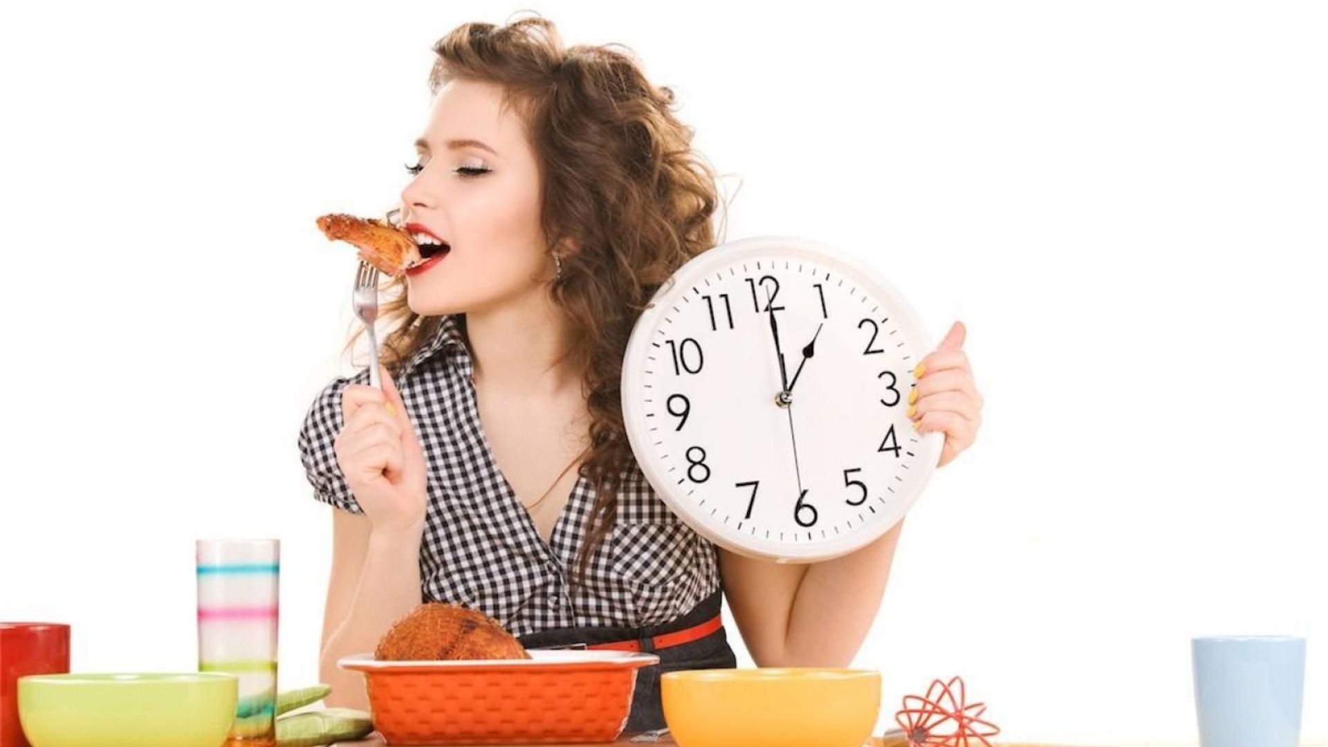 Qué comer y a qué hora almorzar, según expertos