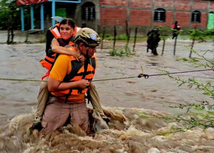 Lluvias obligan a Copeco a extender Alerta Roja nacional