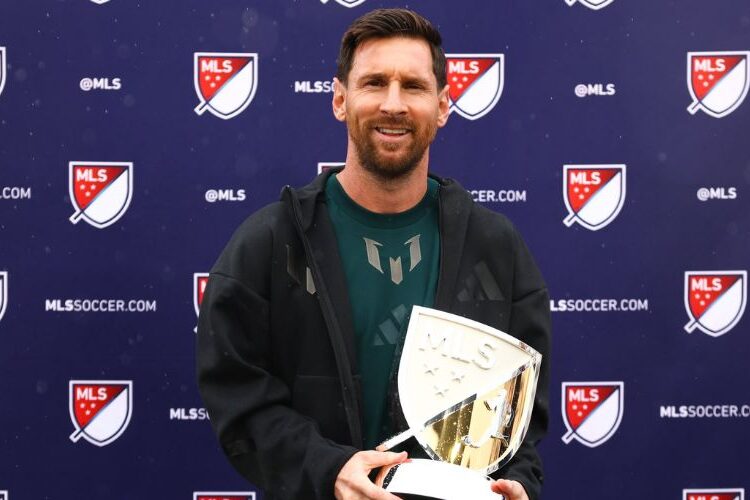Messi consagra temporada histórica y recibe premio MVP de la MLS 2025
