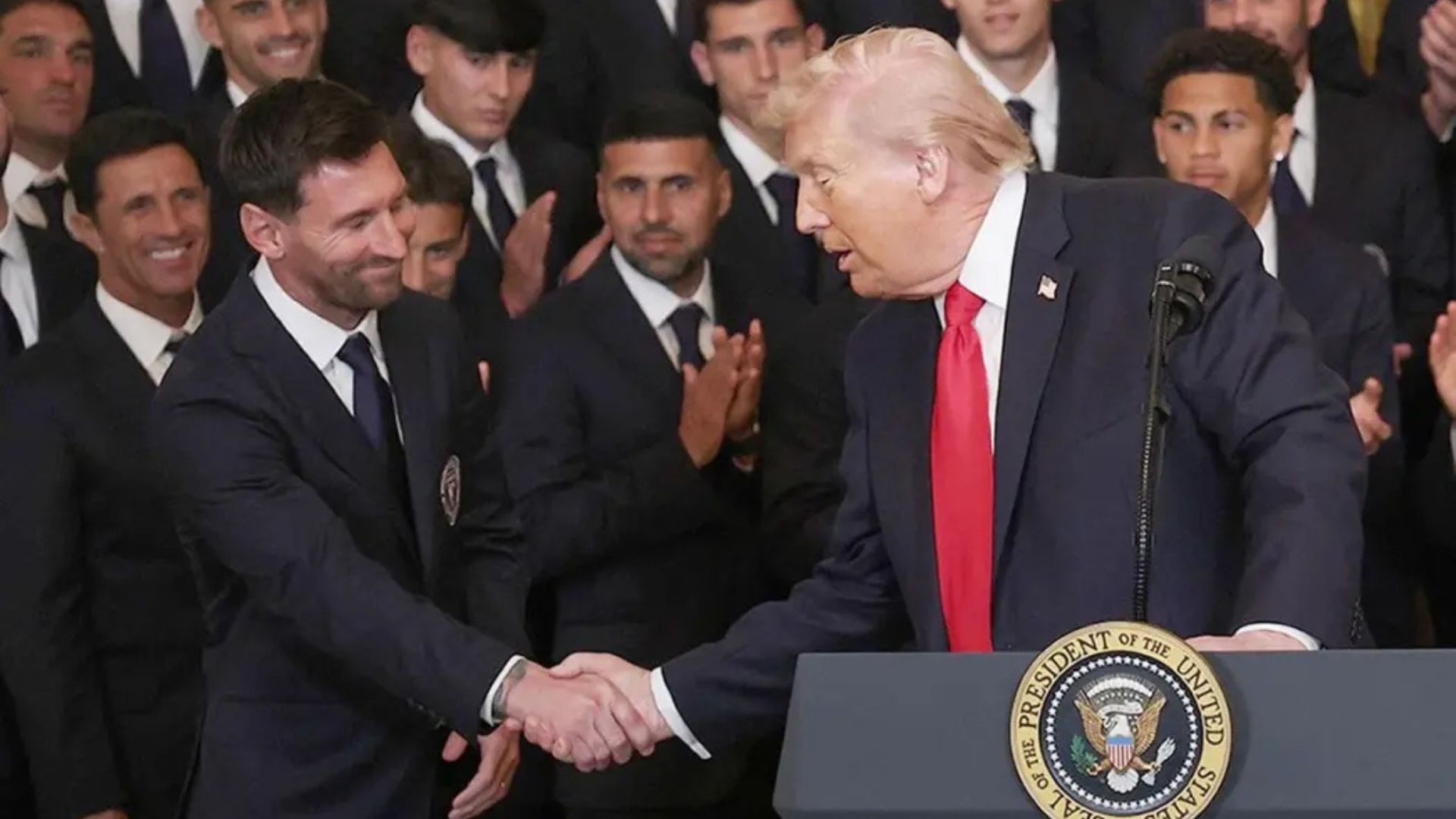 Trump desata debate futbolístico en la Casa Blanca tras recibir a Messi